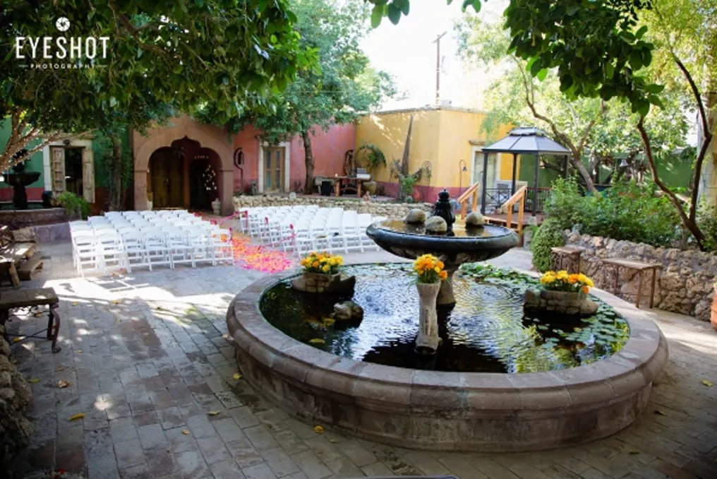 Boojum Tree Hidden Gardens Reception Venue - Wedding Service Guide US