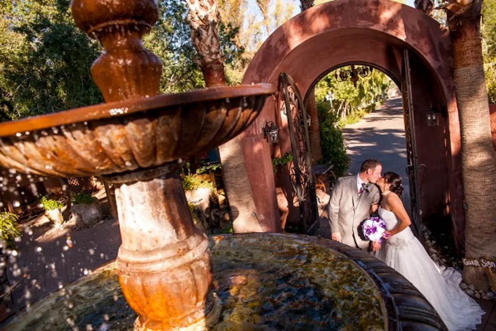 Boojum Tree Hidden Gardens Reception Venue - Wedding Service Guide US